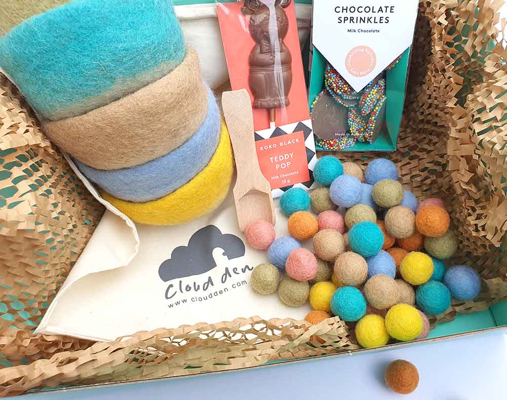 Kids Gift Box, Kids Birthday Hamper PLAY & SNACK, Sorting Bowls and Ko ...